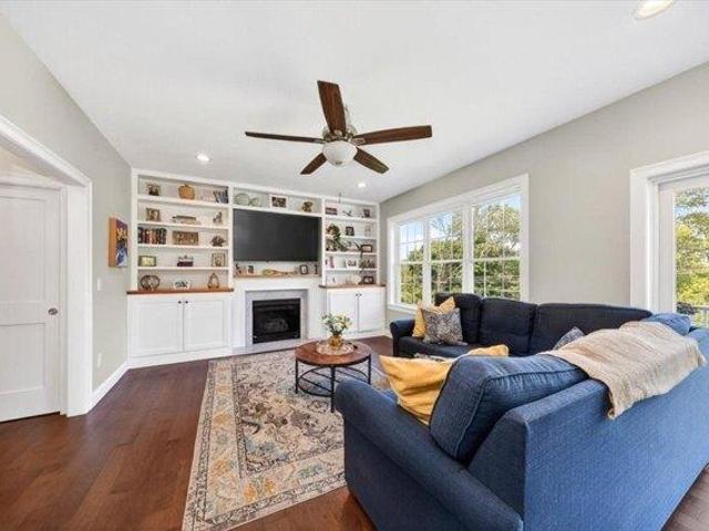 house with 4 bedroom, Marshfield MA ES103809502