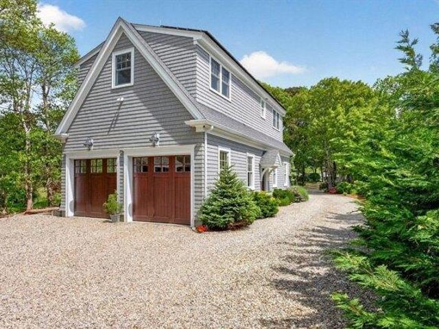 house with 4 bedroom, Mashpee MA ES104850781