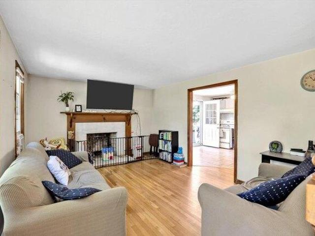 house with 4 bedroom, Mashpee MA ES105058889