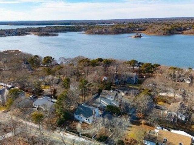 house with 4 bedroom, Mashpee MA ES103017869