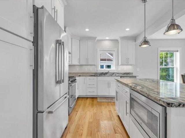 house with 4 bedroom, Mashpee MA ES103849286