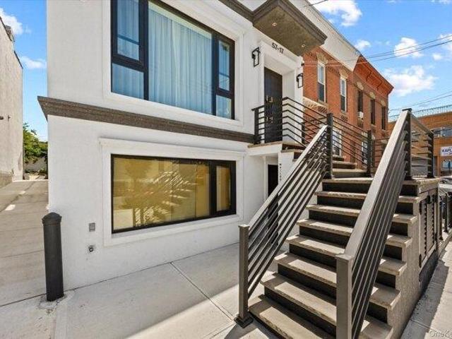 house with 4 bedroom, Maspeth NY ES105204549