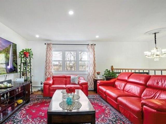 house with 4 bedroom, Massapequa NY DLS93228500