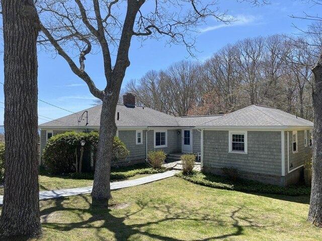 house with 4 bedroom, Mattapoisett MA DLS102860887