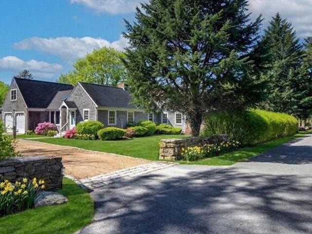 house with 4 bedroom, Mattapoisett MA DS102344800
