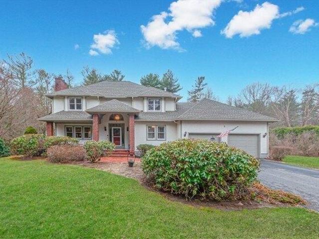 house with 4 bedroom, Mattapoisett MA DS102371628