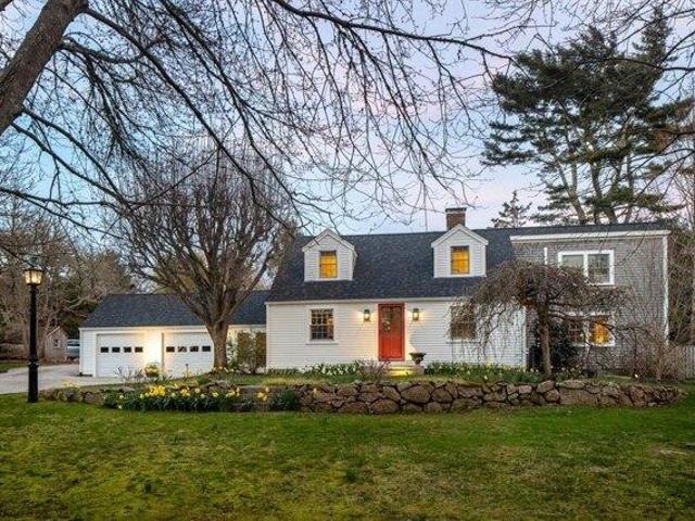 house with 4 bedroom, Mattapoisett MA ES103034789