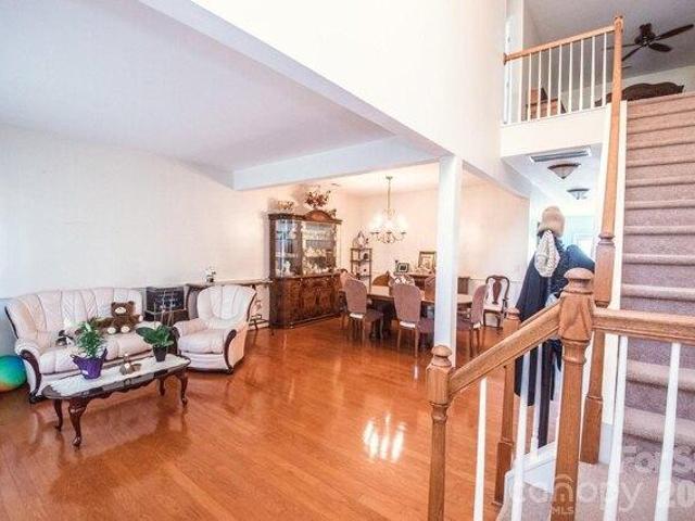 house with 4 bedroom, Matthews NC DS103602759