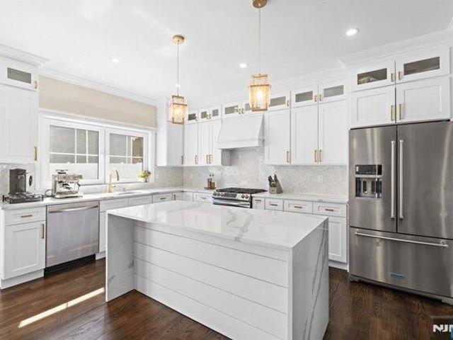 house with 4 bedroom, Maywood NJ DLS101749784