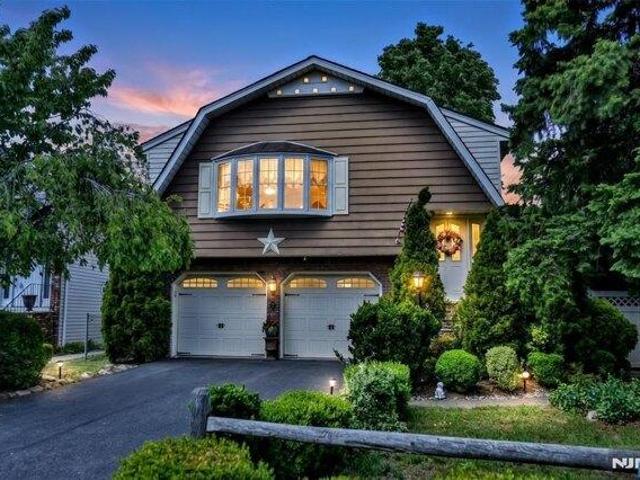 house with 4 bedroom, Maywood NJ DLS102258050