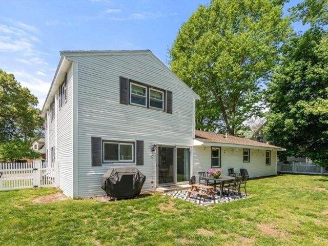 house with 4 bedroom, Maynard MA DS104044986