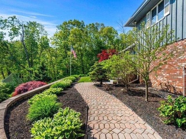 house with 4 bedroom, Maynard MA ES104112365