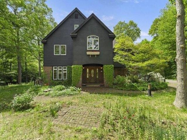 house with 4 bedroom, Mendon MA DLS102922683