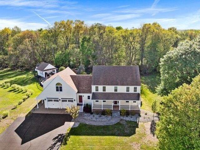 house with 4 bedroom, Mendon MA DLS102960588