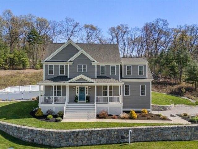 house with 4 bedroom, Mendon MA DS102061825