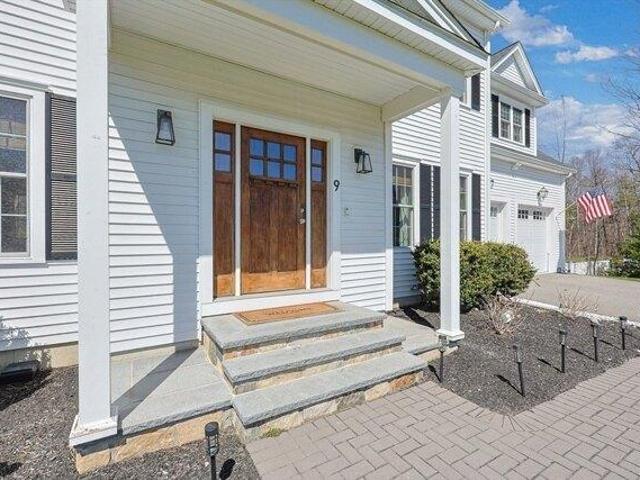 house with 4 bedroom, Mendon MA ES103160238