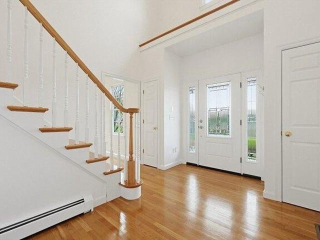 house with 4 bedroom, Medway MA DLS102215476