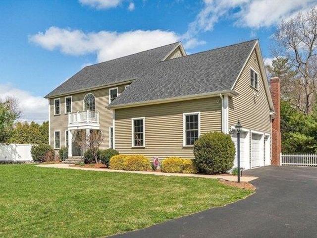 house with 4 bedroom, Medway MA DS102668239