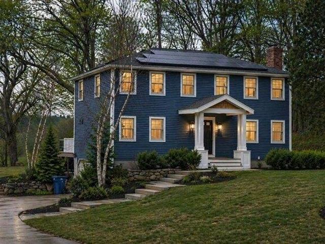 house with 4 bedroom, Medway MA DS102255557