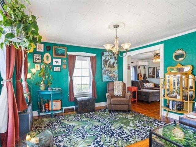 house with 4 bedroom, Medway MA DS102315814