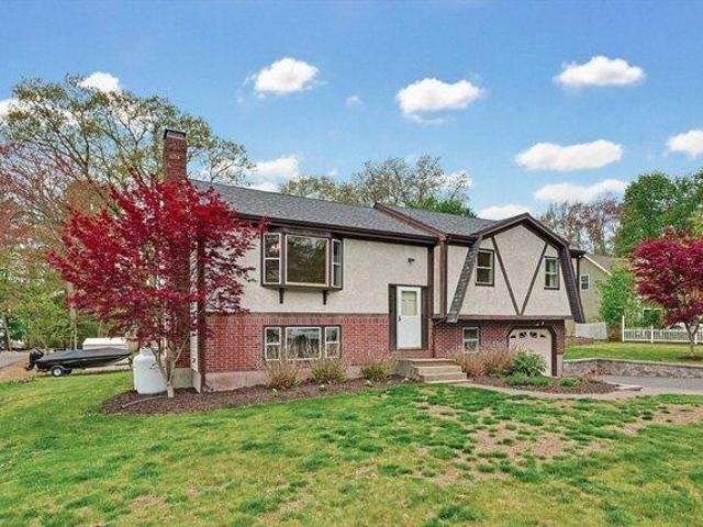house with 4 bedroom, Medway MA DS102344013