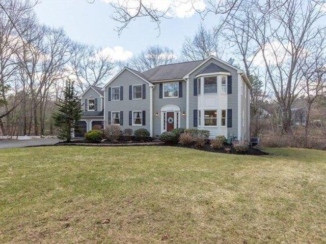 house with 4 bedroom, Medway MA DS102345618