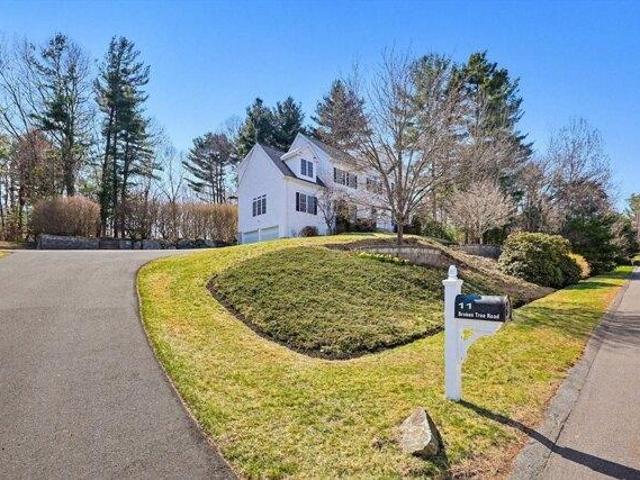 house with 4 bedroom, Medway MA DS102370069