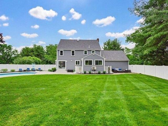 house with 4 bedroom, Medway MA DS103034501