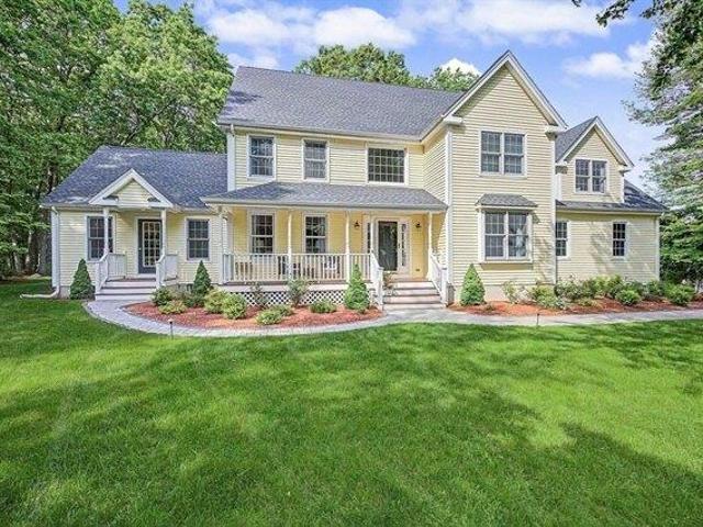 house with 4 bedroom, Medway MA DS103186501