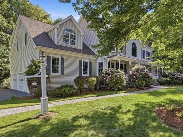 house with 4 bedroom, Medway MA DS104152714
