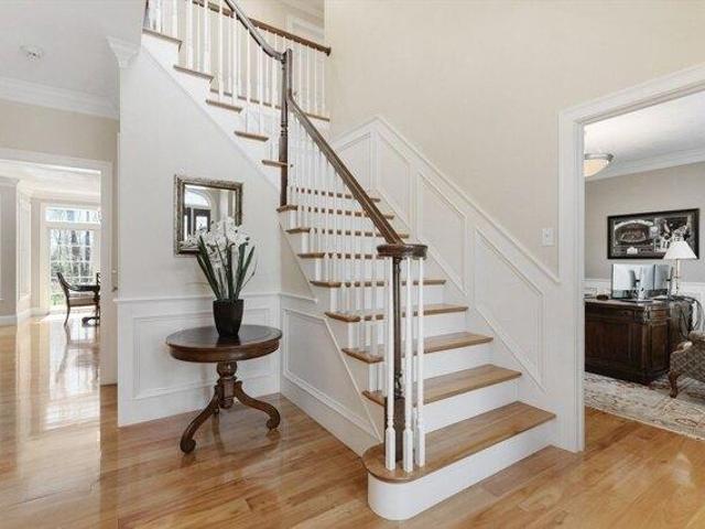 house with 4 bedroom, Medway MA ES102960481
