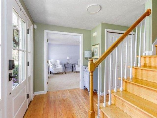 house with 4 bedroom, Medway MA ES102961884