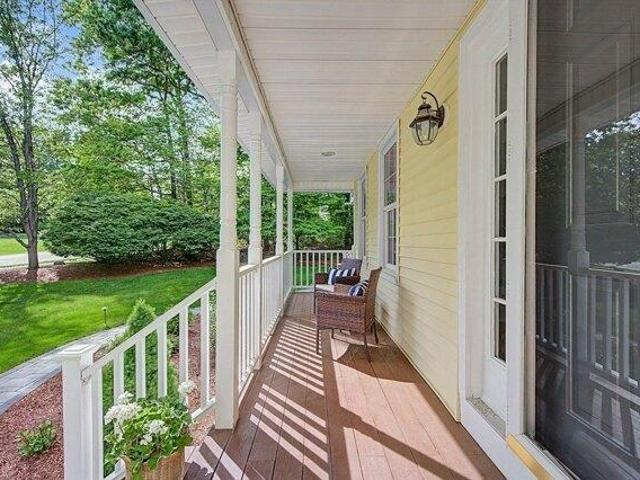 house with 4 bedroom, Medway MA ES103186501