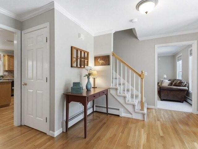 house with 4 bedroom, Medway MA ES104603827