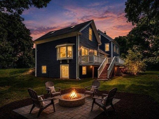 house with 4 bedroom, Medway MA ES105081311