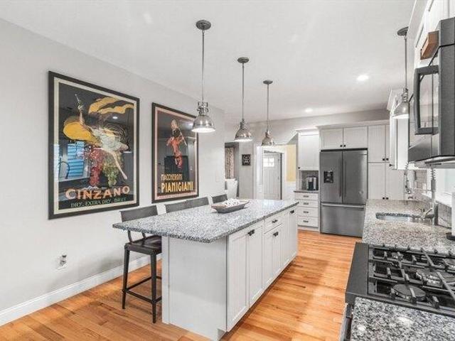 house with 4 bedroom, Medway MA ES105189841