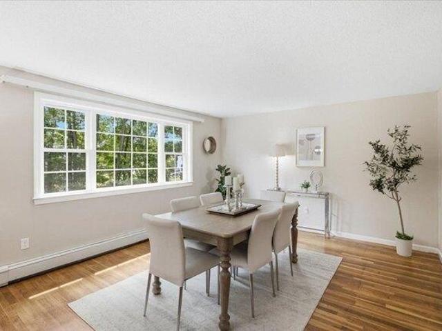 house with 4 bedroom, Medway MA ES105231274