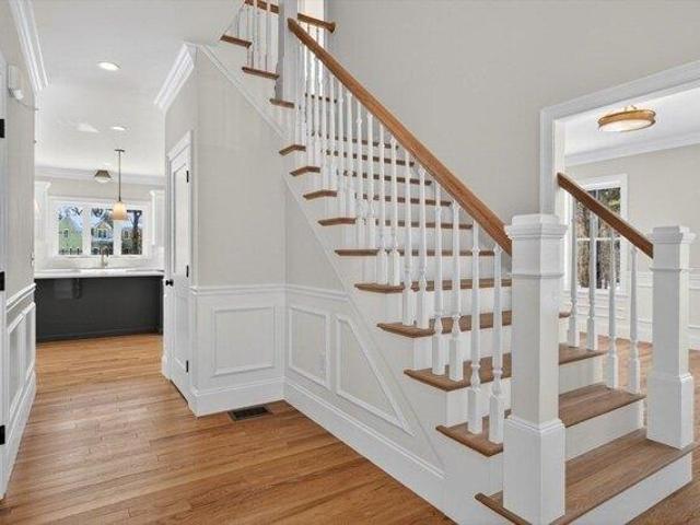 house with 4 bedroom, Medfield MA DLS102479790