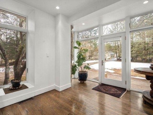 house with 4 bedroom, Medfield MA DLS102565641