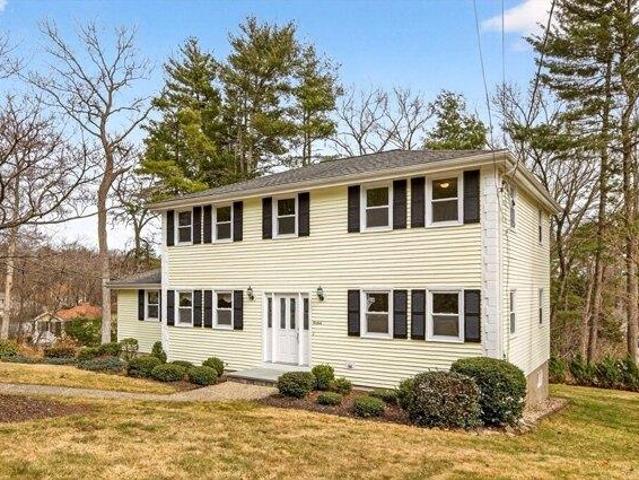 house with 4 bedroom, Medfield MA DS102583684