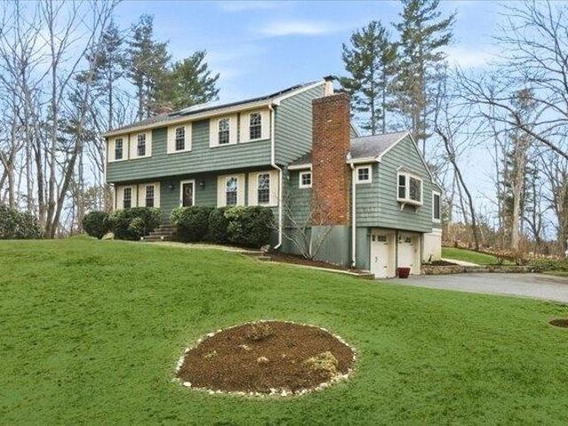 house with 4 bedroom, Medfield MA DS102825925