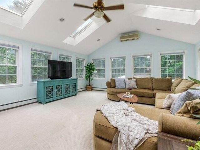 house with 4 bedroom, Medfield MA DS103928246