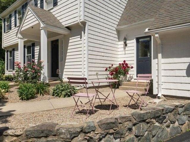 house with 4 bedroom, Medfield MA ES103494596
