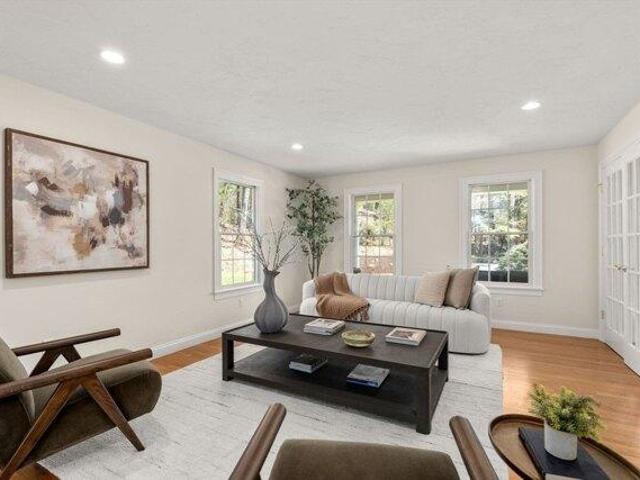 house with 4 bedroom, Medfield MA ES104078863