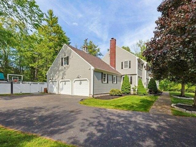 house with 4 bedroom, Medfield MA ES104787778