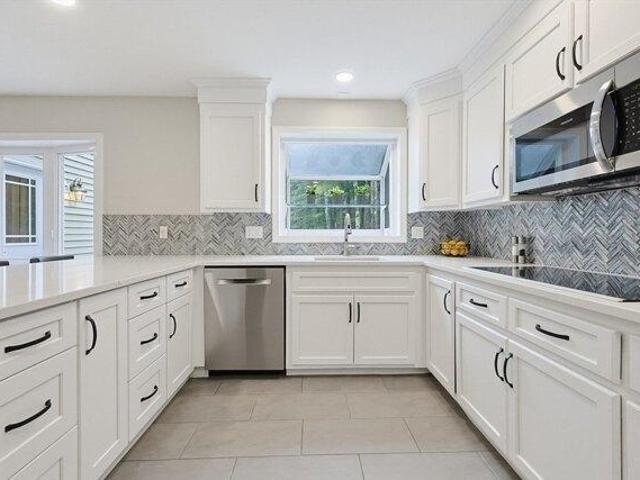 house with 4 bedroom, Medfield MA ES104831289