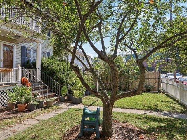 house with 4 bedroom, Medford MA DLS102121748