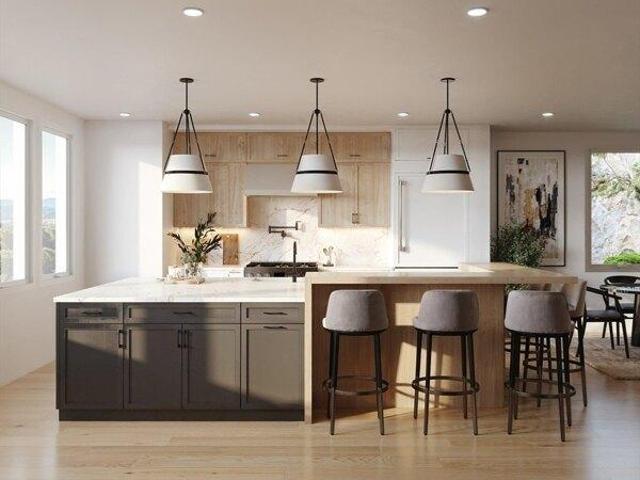 house with 4 bedroom, Medford MA DLS102412892