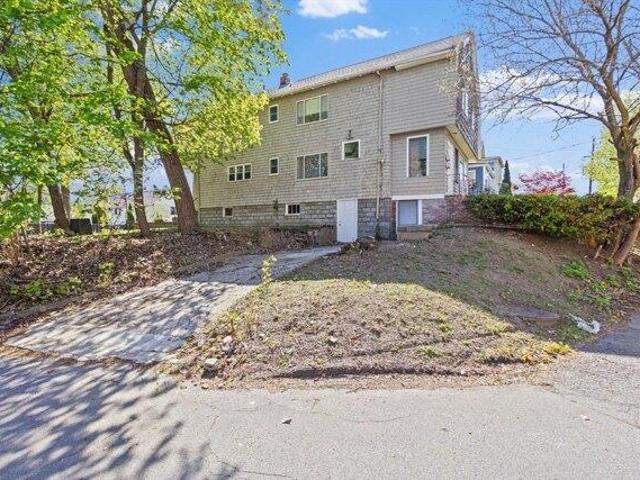 house with 4 bedroom, Medford MA DS104352652