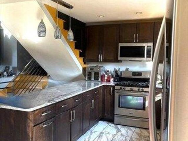house with 4 bedroom, Medford MA DS102595933